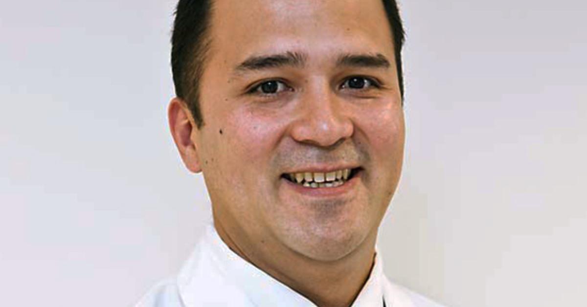 dr. Rodrigo G. Medrano Caviedes | Clínica Corachan