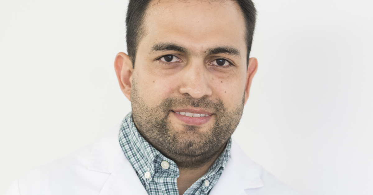 dr. Alejandro Burgos Torres | Clínica Corachan